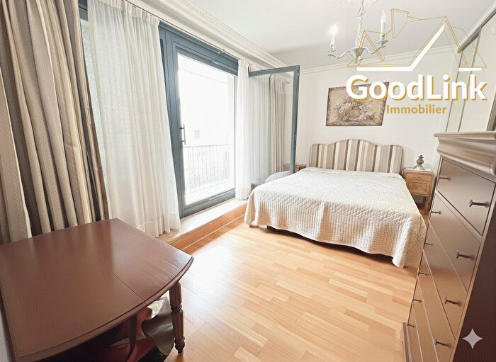 Appartement à vendre - Le Coudray-Montceaux - 5 pièces - 3 chambres