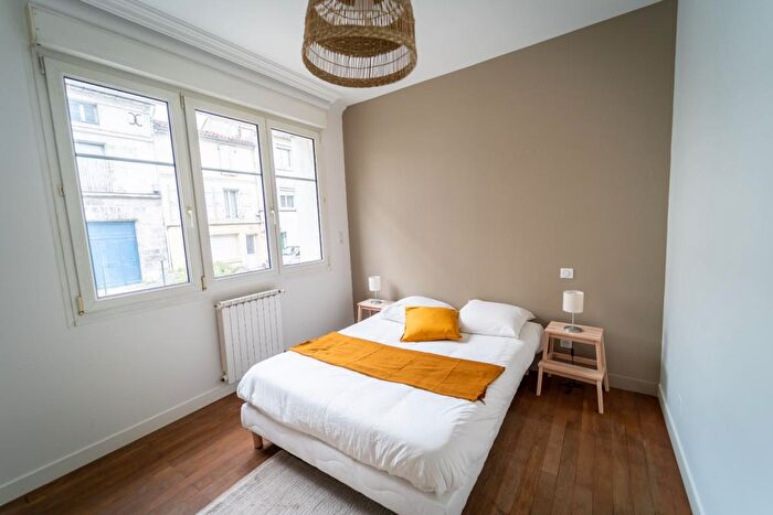 Appartement 1 pièce à louer à Angoulême, L'Houmeau