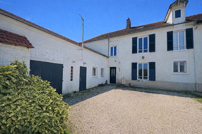 Maison à vendre - La Ferté-sous-Jouarre - 5 pièces - 3 chambres