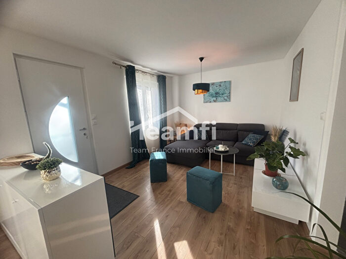 Maison à vendre - Saint-Amand-Montrond - 4 pièces - 3 chambres