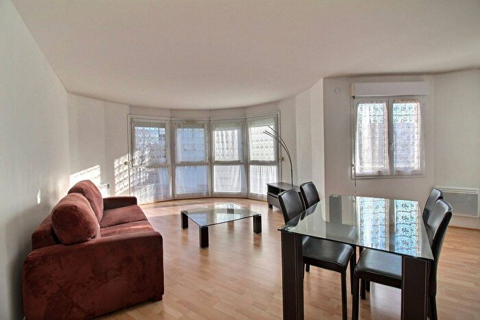 Appartement à louer - La Sourderie-Nord, Montigny-le-Bretonneux - 2 pièces - 1 chambre