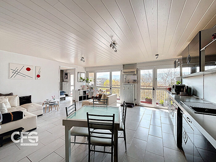 Appartement à vendre - Chambéry, Les Hauts de Chambery - 4 pièces - 3 chambres