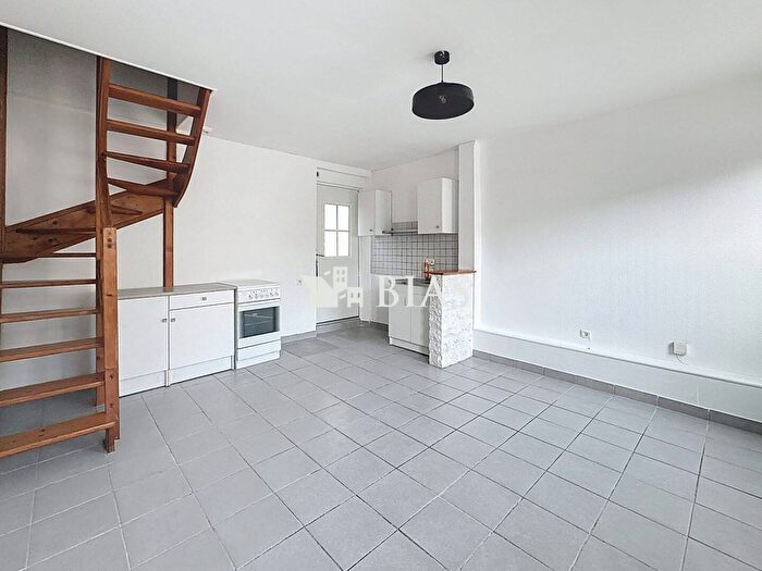 Maison à louer - Cité Badin-Centre Ville, Barentin - 3 pièces - 2 chambres