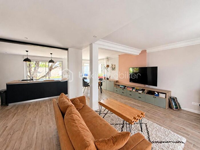 Saint-Sébastien-sur-Loire, Est : Maison 8 pièces à vendre