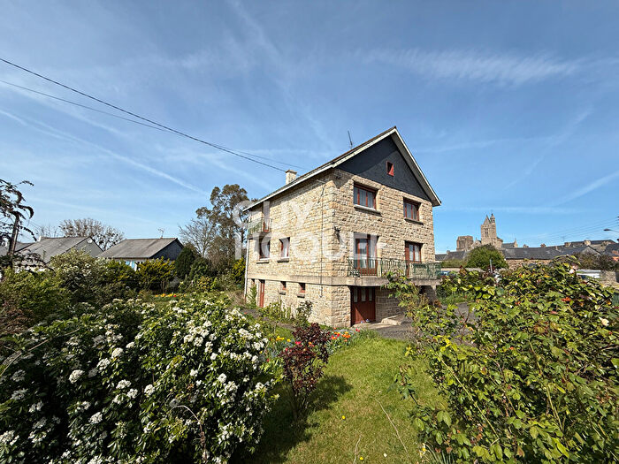Maison à vendre - Dol-de-Bretagne - 5 pièces - 4 chambres