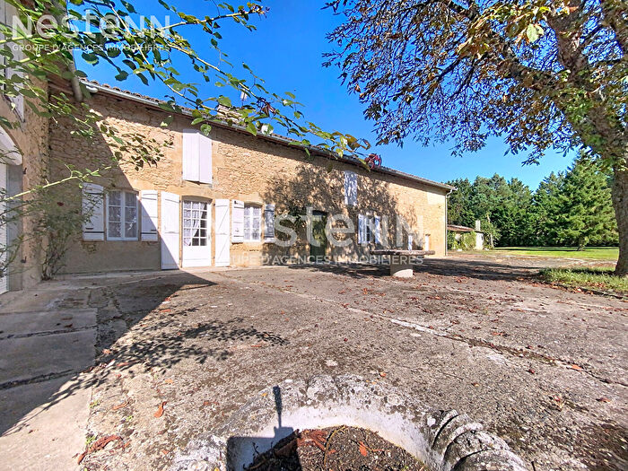 Maison à vendre - Seissan - 14 pièces - 8 chambres