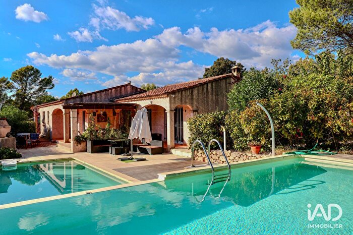 Maison à vendre - Bagnols-en-Forêt - 4 pièces - 3 chambres