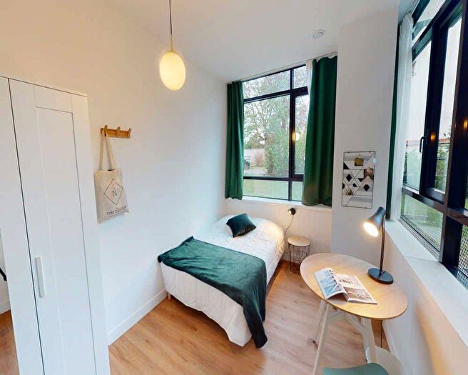 Appartement 7 pièces à louer - Garches