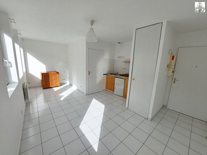 Appartement à louer - Centre, Chalon-sur-Saône - 1 pièce