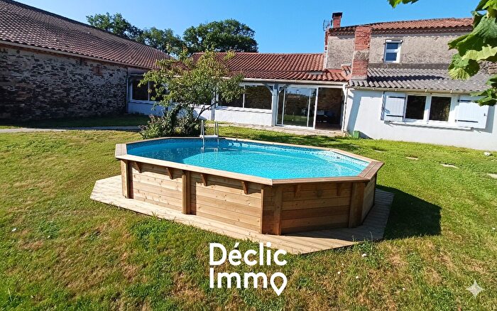 Maison à vendre - Nieul-le-Dolent - 4 pièces - 3 chambres