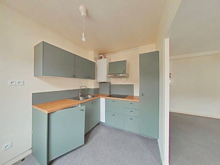 Appartement à louer - Saint-Étienne - 2 pièces - 1 chambre