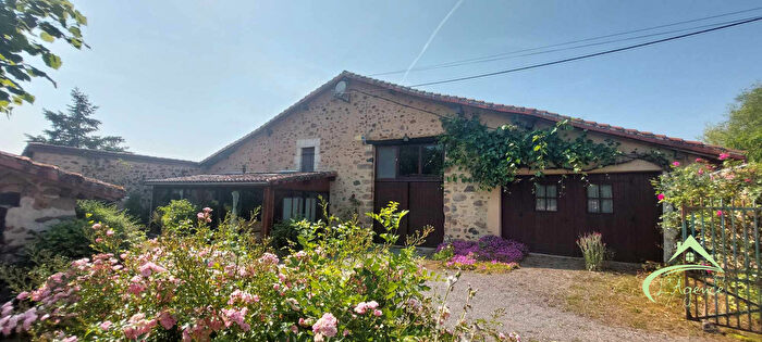 Maison à vendre - Esse - 8 pièces - 3 chambres