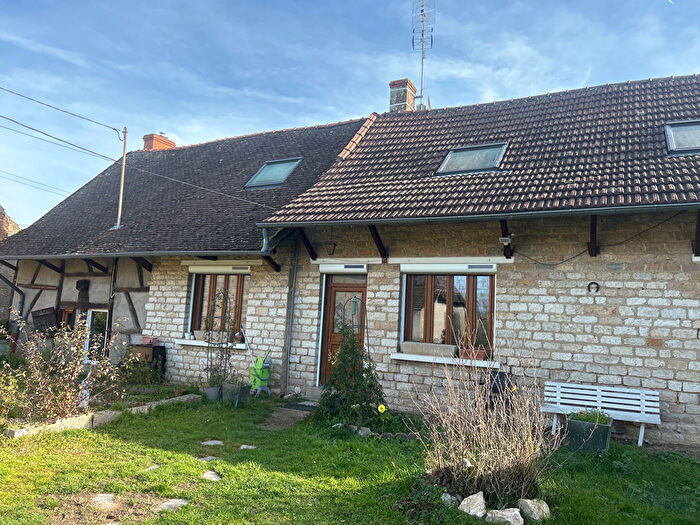 Maison à vendre - Saint-Germain-du-Plain - 8 pièces - 4 chambres