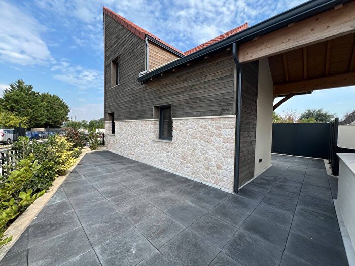 Maison à louer - Gometz-la-Ville - 7 pièces - 5 chambres