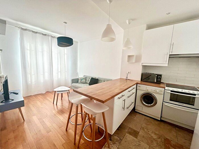 Agent Sarre-Centre-Les Vallées-La Garenne, Colombes : Appartement 2 pièces à louer