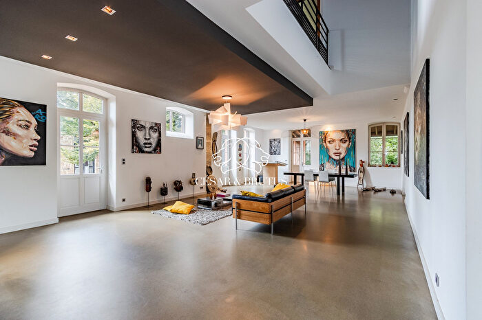 Maison à vendre - Saint-Germain-au-Mont-dOr - 10 pièces - 5 chambres