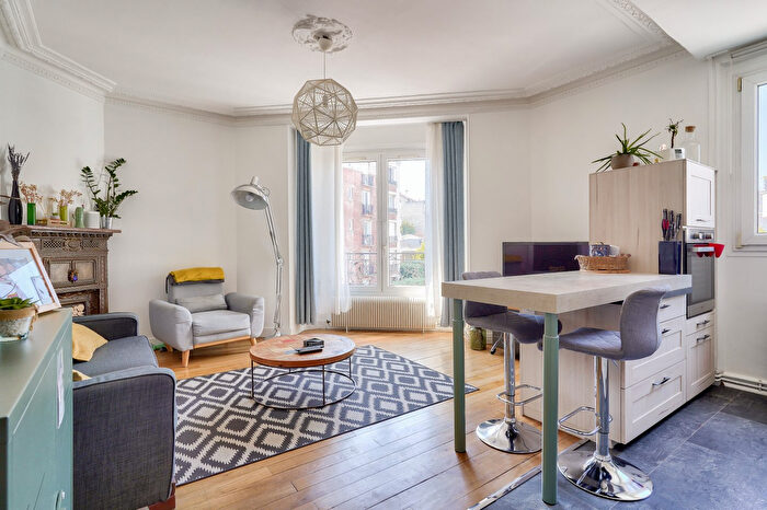 Appartement 3 pièces à Clamart, Gare, à vendre