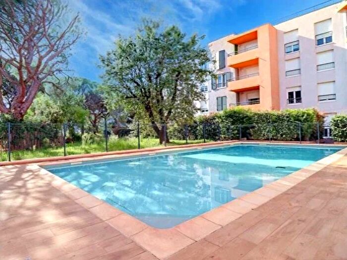 Appartement à vendre - Fréjus, Caïs - 3 pièces - 2 chambres