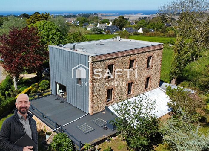 Maison à vendre - Penvénan - 9 pièces - 6 chambres