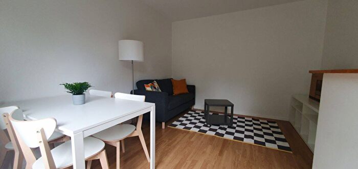 Appartement à louer - Reims - 2 pièces - 1 chambre