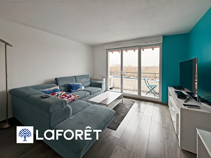 Appartement à louer - Viry-Châtillon, Chatillon - 3 pièces - 2 chambres