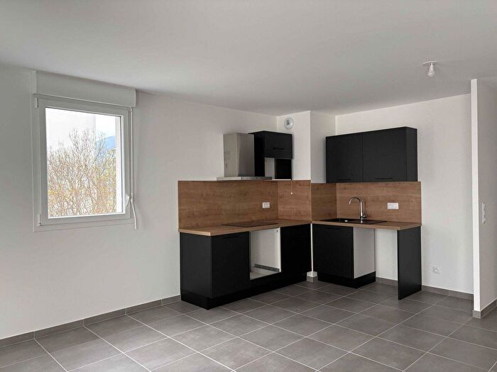 Appartement à louer - Abbaye, Grenoble - 4 pièces - 3 chambres