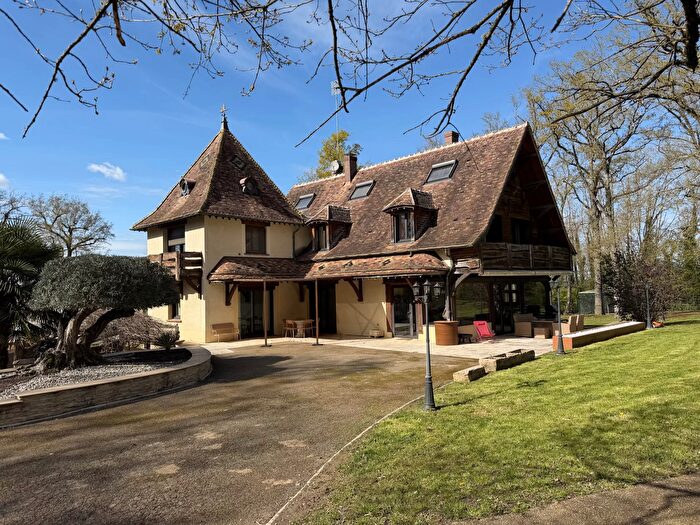 Maison à vendre - Saint-Georges-sur-Baulche - 10 pièces - 7 chambres