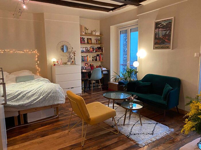 Appartement 1 pièce à louer à Belleville-Saint Maur, Paris 11ème arrondissement