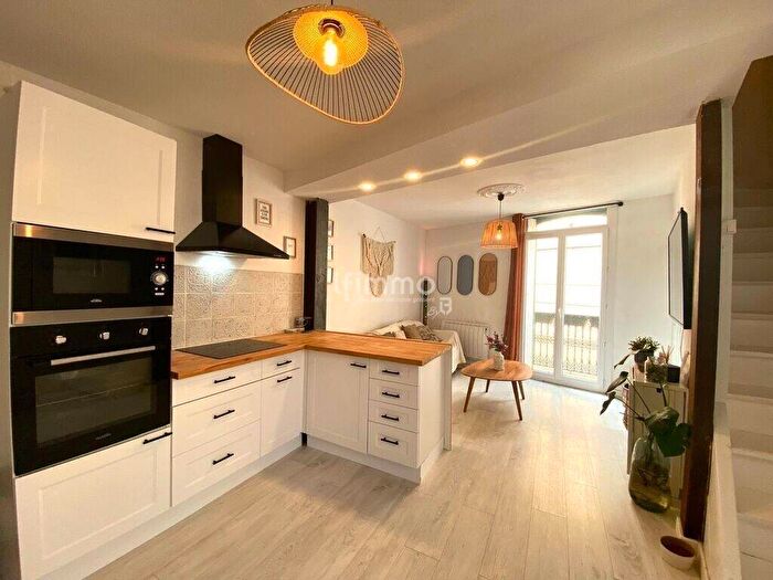 Appartement à louer - Centre Ville, Elne - 3 pièces - 2 chambres