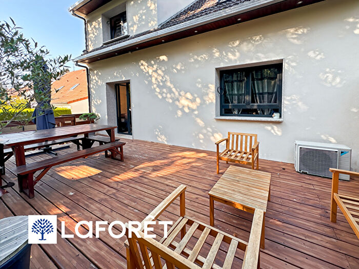 Maison à vendre - Sainte-Geneviève-des-Bois, Saint-Hubert - 6 pièces - 4 chambres