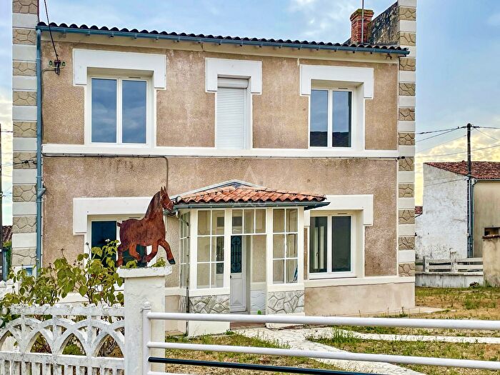 Les Touches-de-Périgny - Maison 7 pièces à vendre