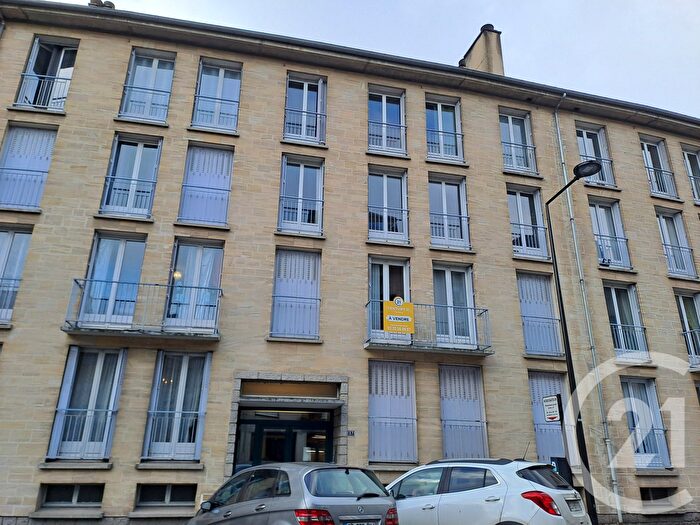 Appartement à vendre - Alençon, Coeur de Ville - 4 pièces - 2 chambres