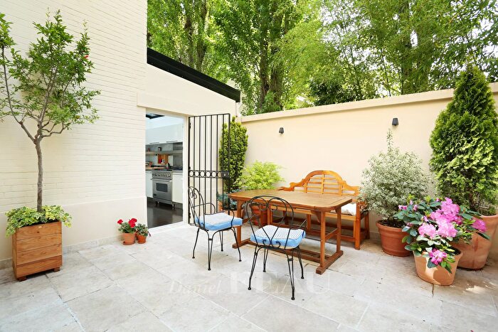 Maison à louer - Neuilly-sur-Seine, Parc de Neuilly - 9 pièces - 5 chambres