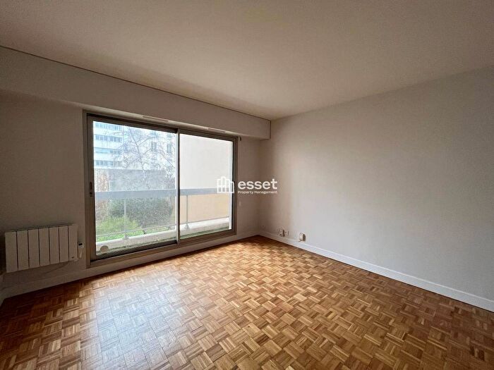 Appartement à louer - Dupleix-Motte Picquet, Paris ème arrondissement - 2 pièces - 1 chambre