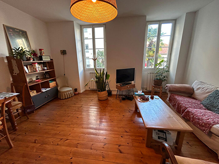 Appartement à vendre - Pau, Centre-ville - 3 pièces - 2 chambres