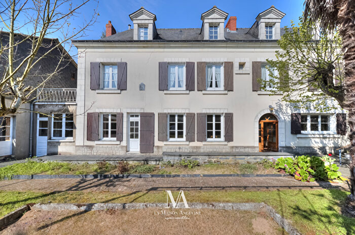 Maison à vendre - Brissac-Quincé - 8 pièces - 4 chambres