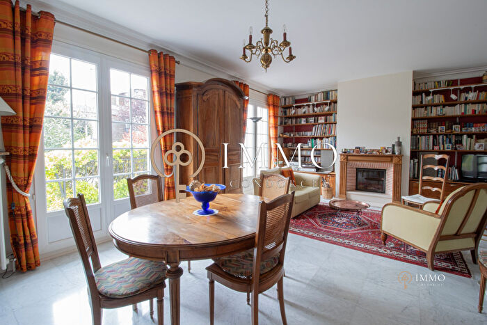 Maison à vendre - LHaÿ-les-Roses - 7 pièces - 5 chambres