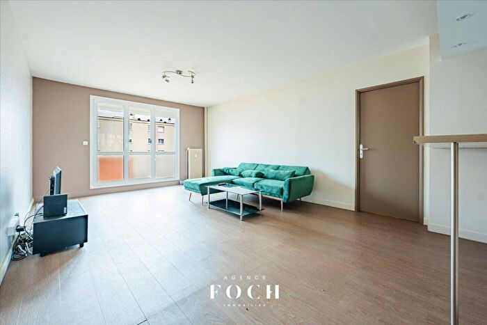 Appartement à louer - Vand uvre-lès-Nancy - 4 pièces - 3 chambres