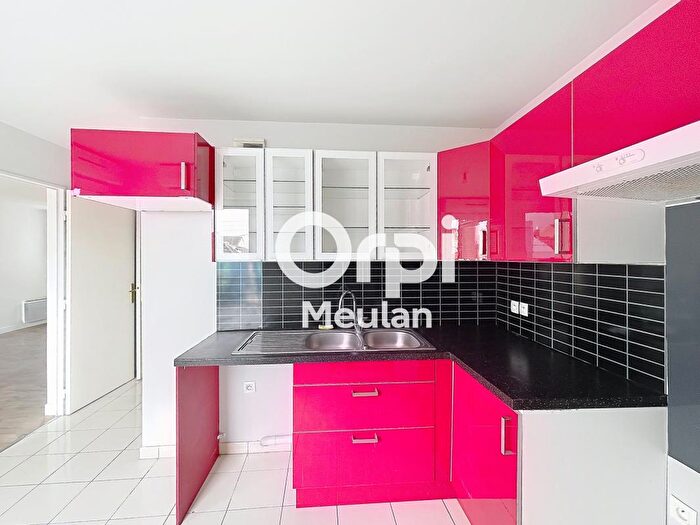 Appartement à vendre - Les Mureaux, Centre-ville - 4 pièces - 3 chambres