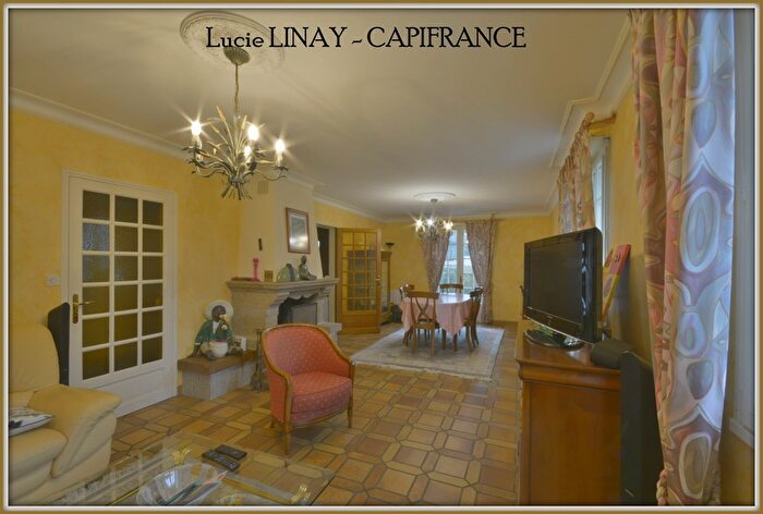 Maison à vendre - Saint-Ouën-des-Toits - 6 pièces - 4 chambres