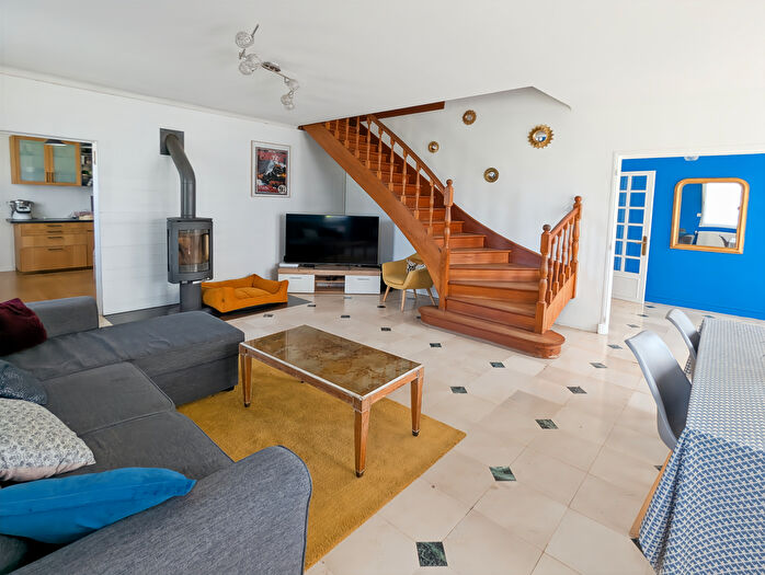 Maison à vendre - Laval - 8 pièces - 5 chambres