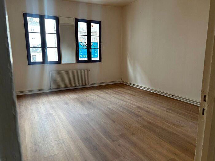 Appartement à louer - Vieux Marché-Cathédrale, Rouen - 5 pièces - 4 chambres