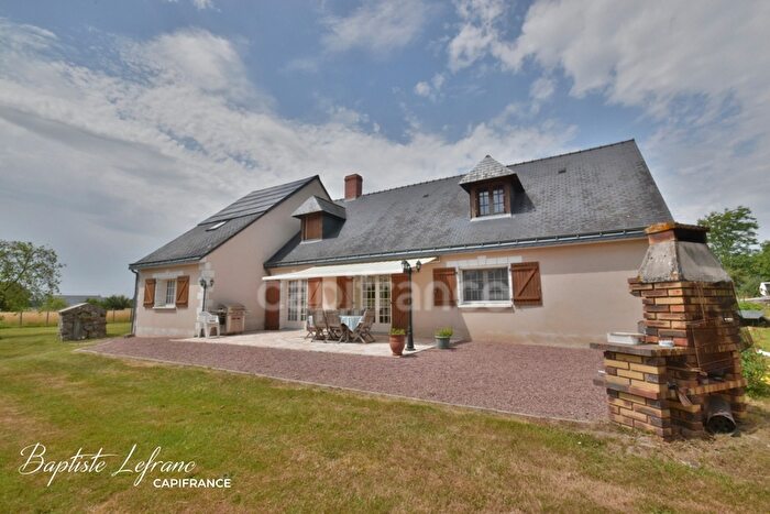 Maison 8 pièces à Jarzé, à vendre