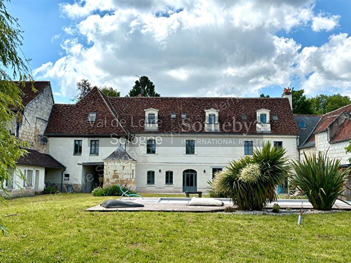 Maison 10 pièces à Loches, à vendre