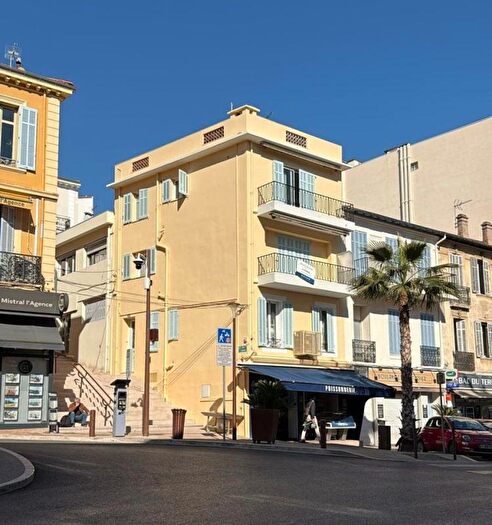 Appartement à vendre - Le Cannet, Centre-ville - 4 pièces - 3 chambres