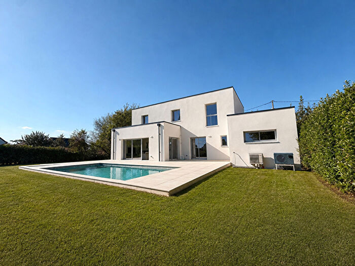 Saint-Mars-du-Désert : Maison 7 pièces à vendre