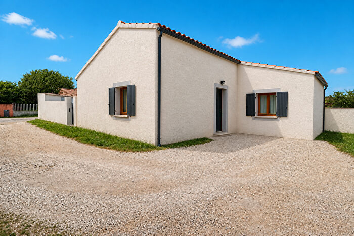 Entraigues-sur-la-Sorgue : Maison 4 pièces à vendre