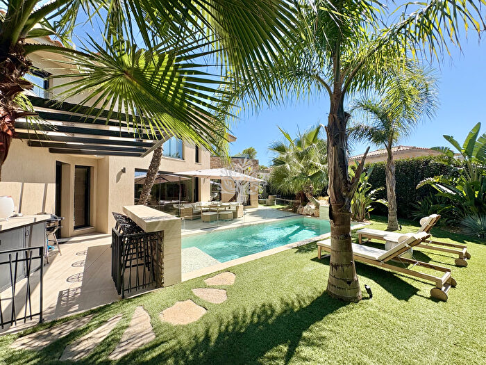 Maison 7 pièces à vendre à Sanary-sur-Mer, Le Pont d'Arand, Ancien Chemin de Toulon
