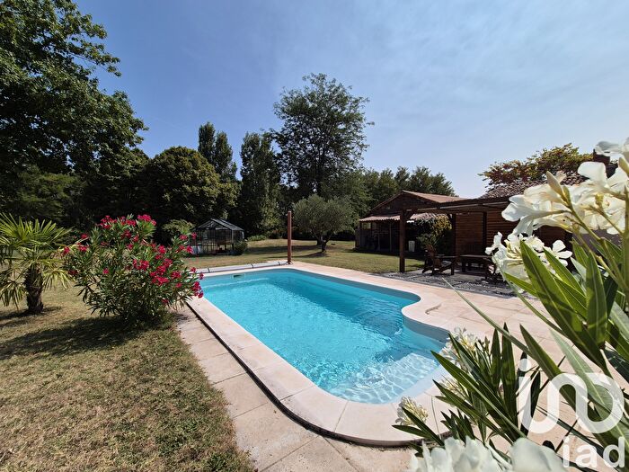 Maison à vendre - Scorbé-Clairvaux - 5 pièces - 1 chambre