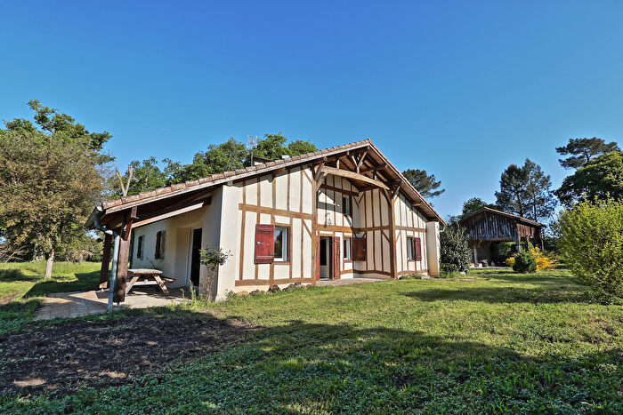 Maison à vendre - Arengosse - 10 pièces - 9 chambres